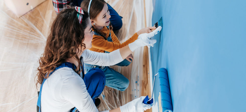 When should I paint my house? A Guide to Timing Your Paint Jobs